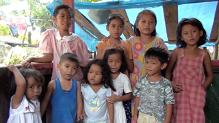 Filipino Children Singing