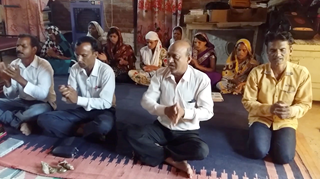 Singing in Khurai, India